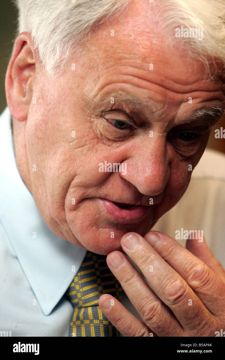 Former Newcastle United boss Sir Bobby Robson Stock Photo - Alamy