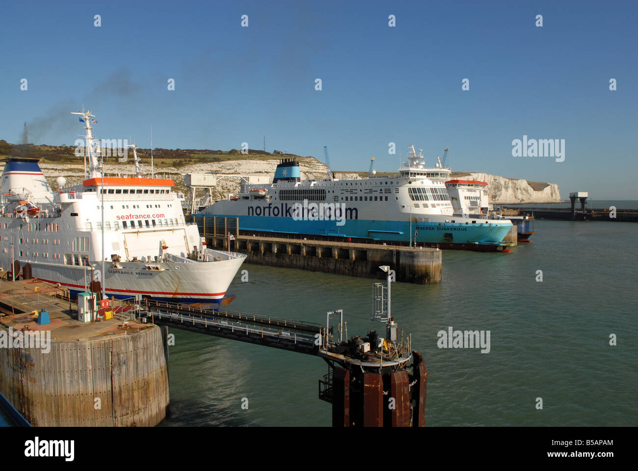 Cross channel ferries hi-res stock photography and images - Alamy