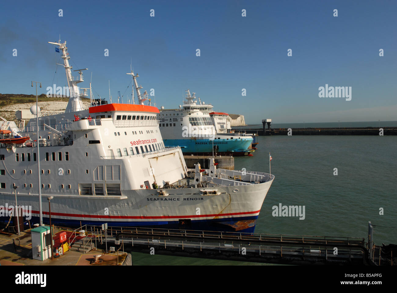 Cross channel ferries hi-res stock photography and images - Alamy