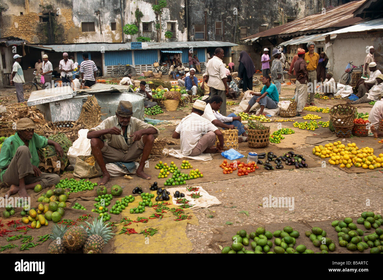 Market scene Zanzibar Tanzania East Africa Africa Stock Photo - Alamy