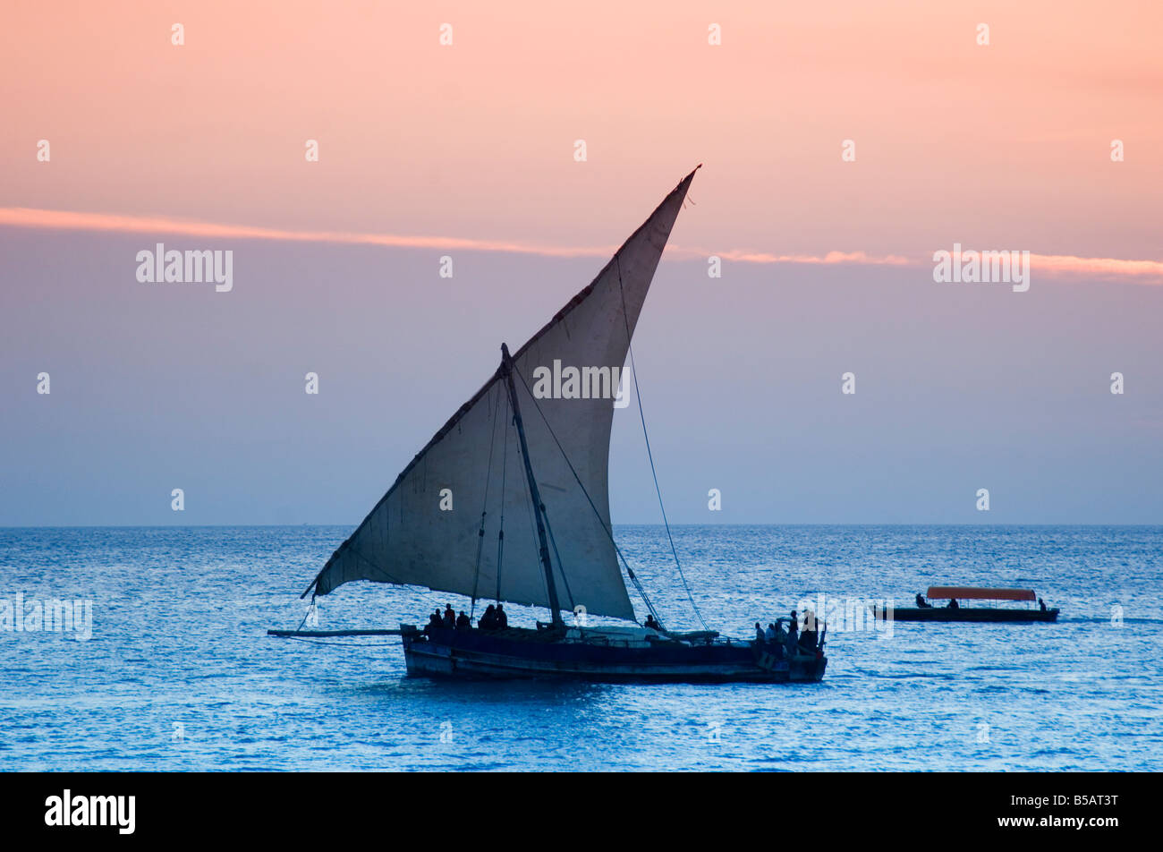 Dhow sailboats sail boat hi-res stock photography and images - Alamy
