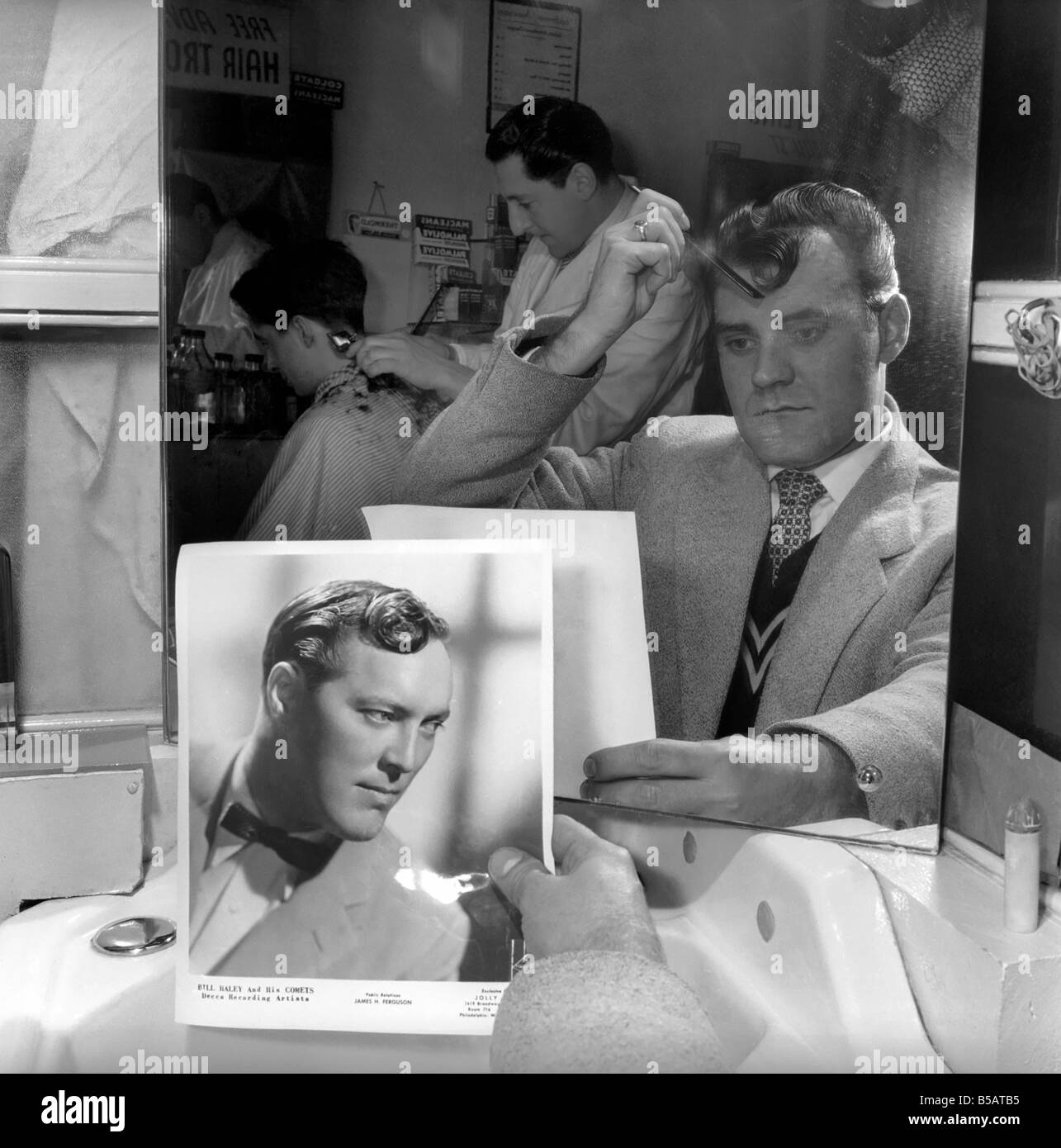 Men's Fashions: The Bill Haily hair cut. February 1959 A352-004 Stock ...