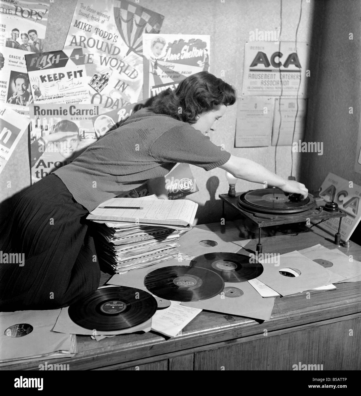 Juke box 1950s Black and White Stock Photos & Images - Alamy