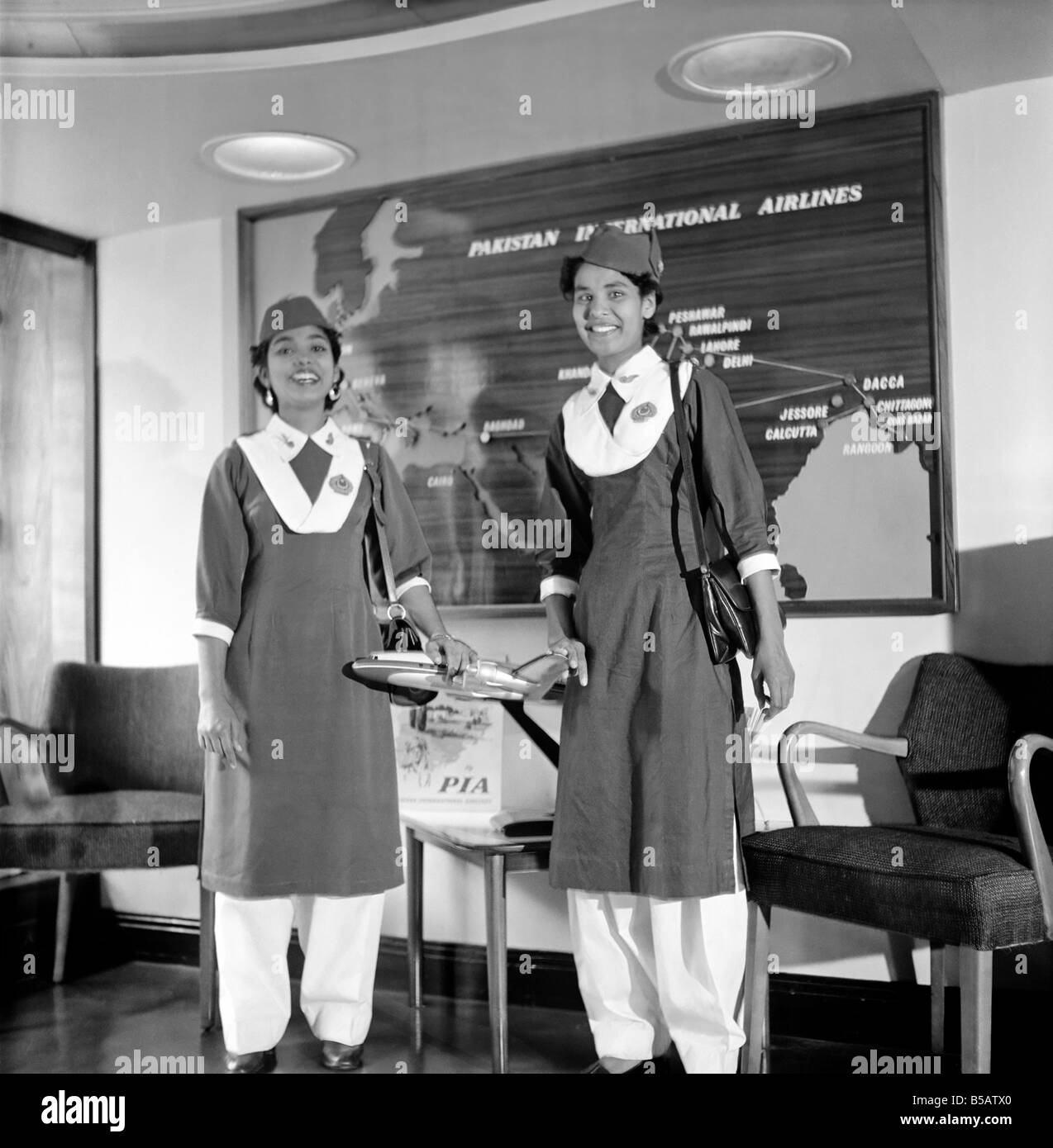 Air hostess 1950s hi-res stock photography and images - Alamy