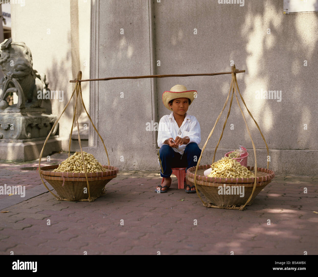 Seller nuts hi-res stock photography and images - Alamy