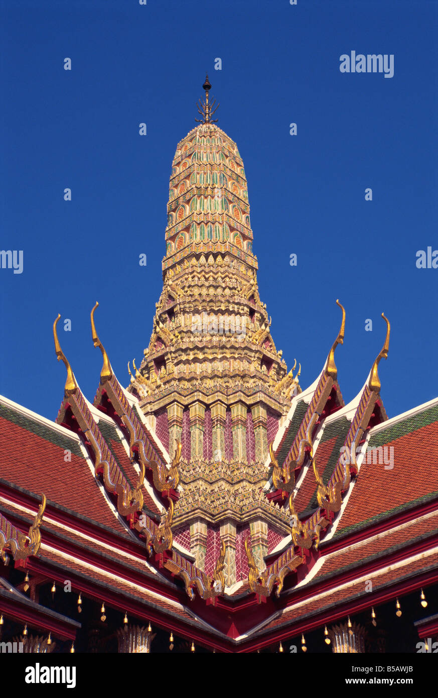 Spire on roof hi-res stock photography and images - Alamy