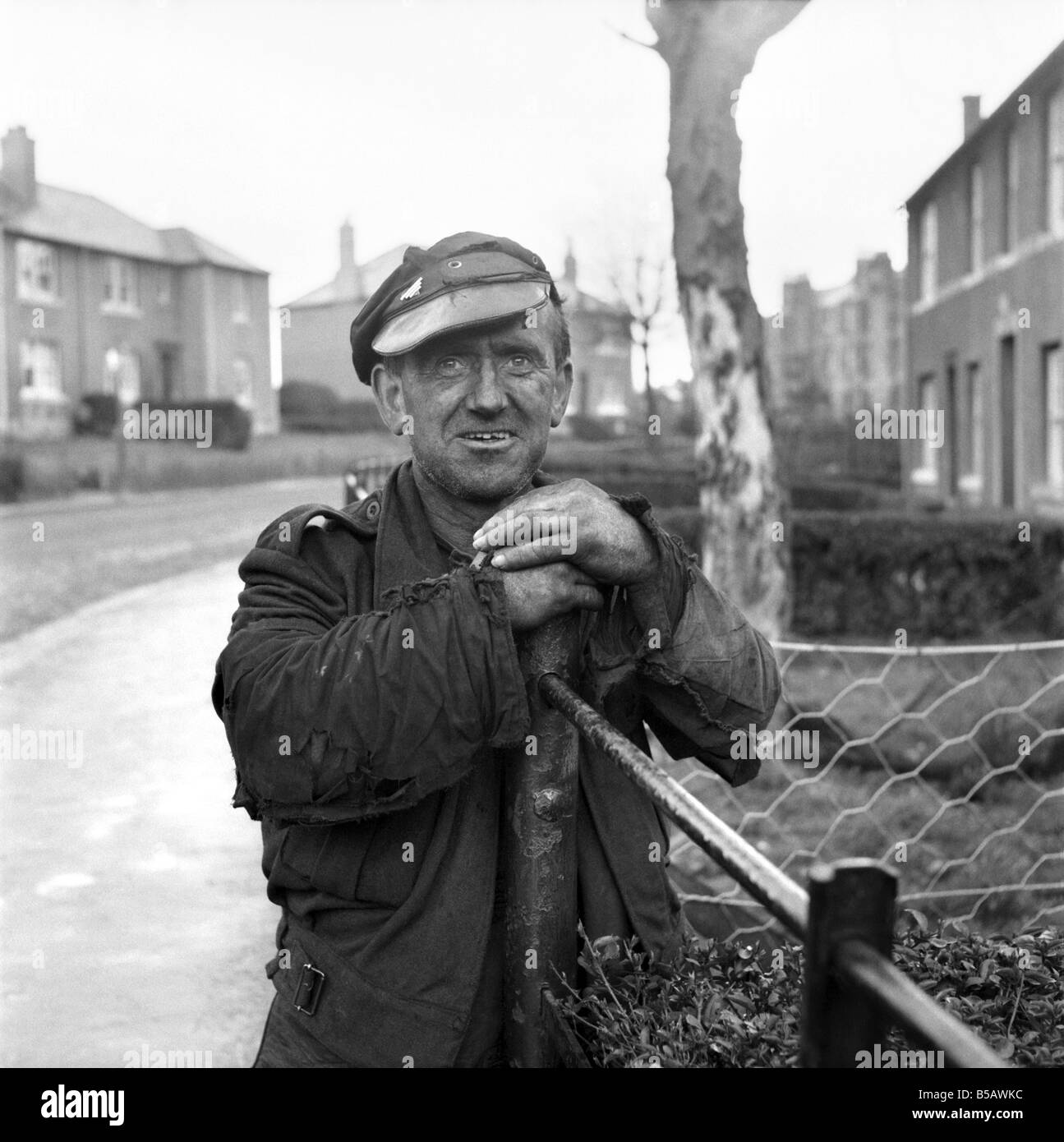 Coalman delivering coal hi-res stock photography and images - Alamy