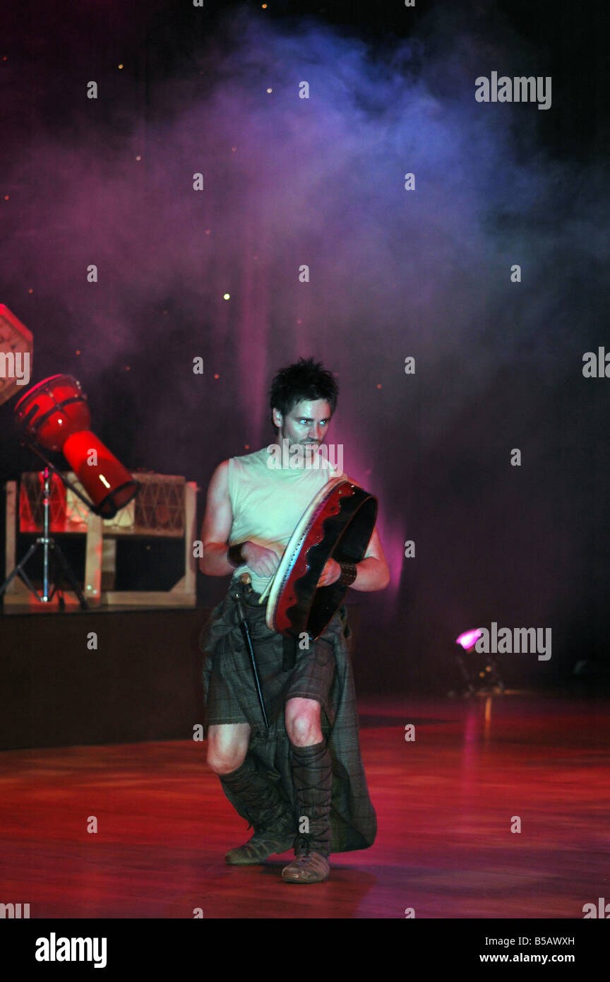 Kilted man hi-res stock photography and images - Alamy