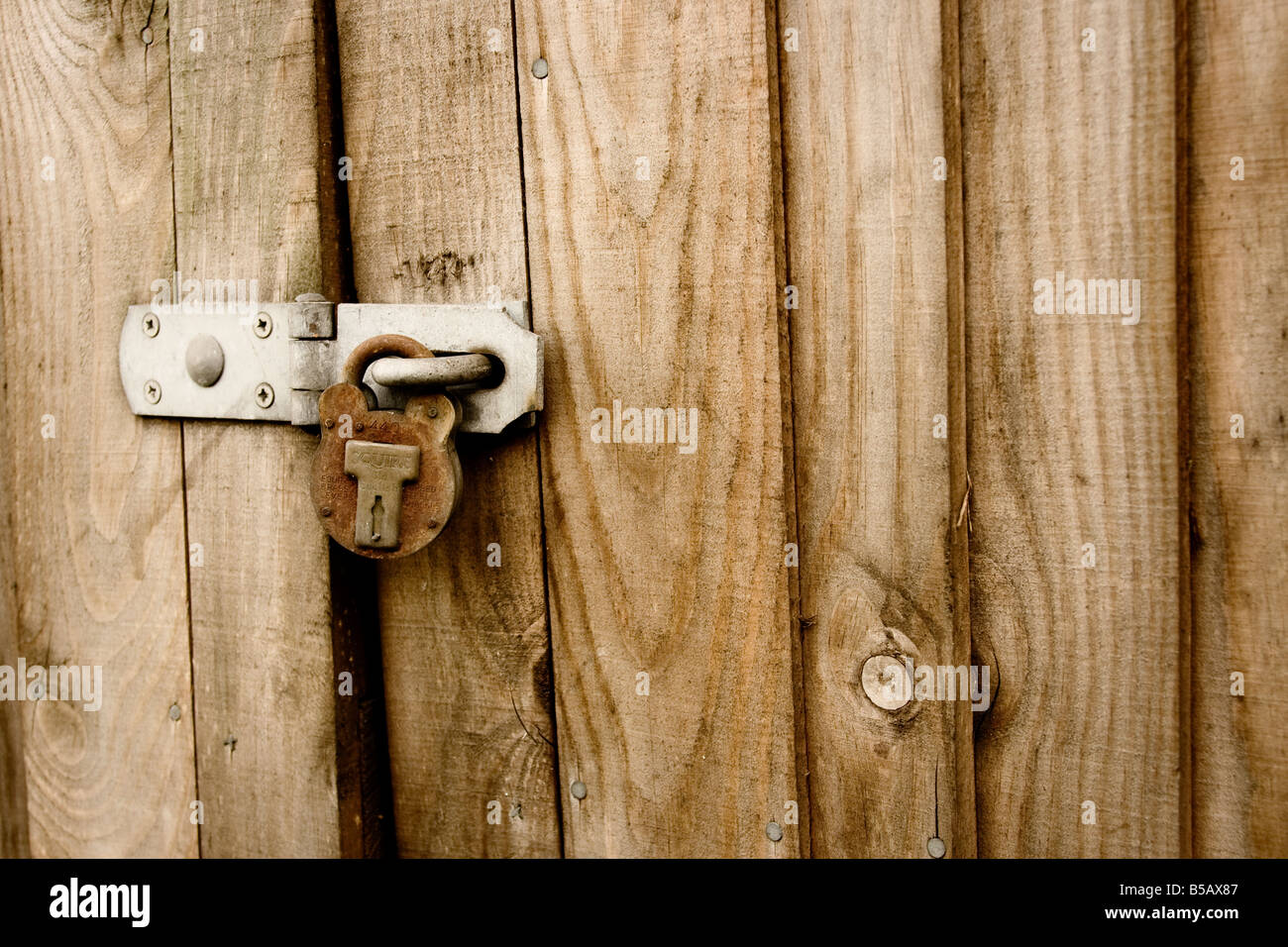 Wooden gates hi-res stock photography and images - Alamy