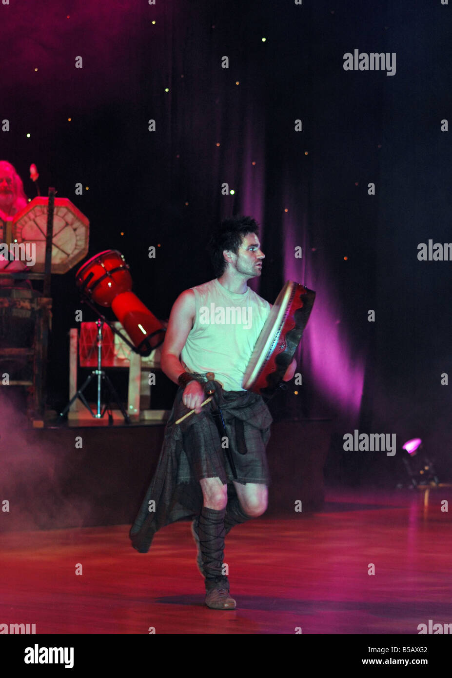 Kilted man hi-res stock photography and images - Alamy