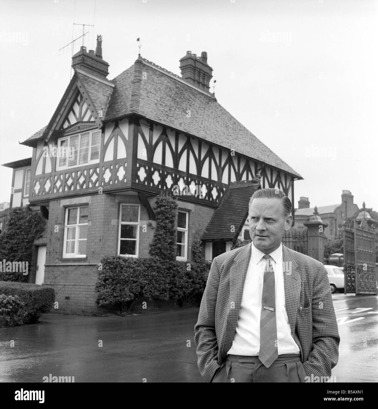 Gardener man Black and White Stock Photos & Images - Alamy