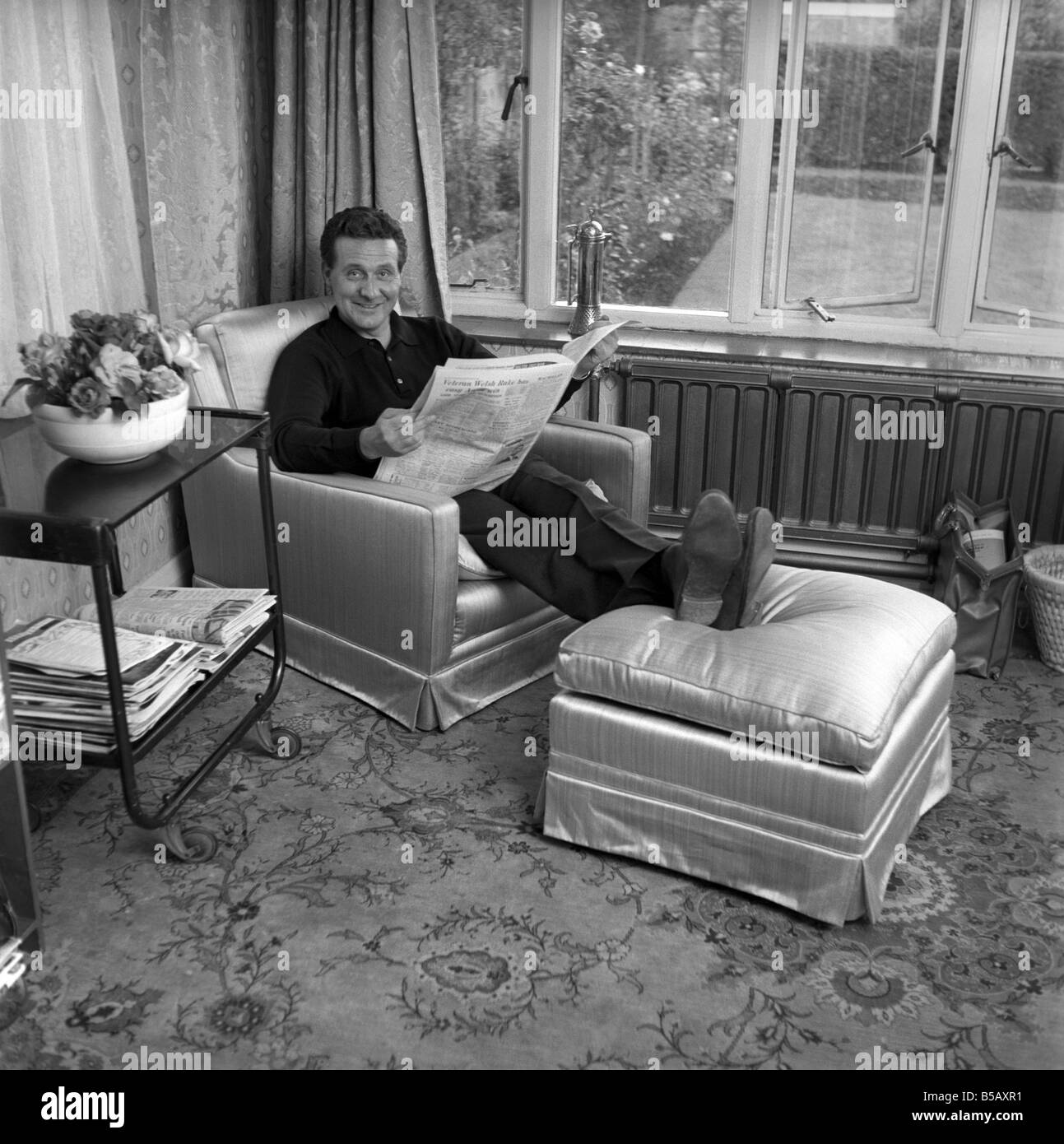 Patrick mcnee hi-res stock photography and images - Alamy