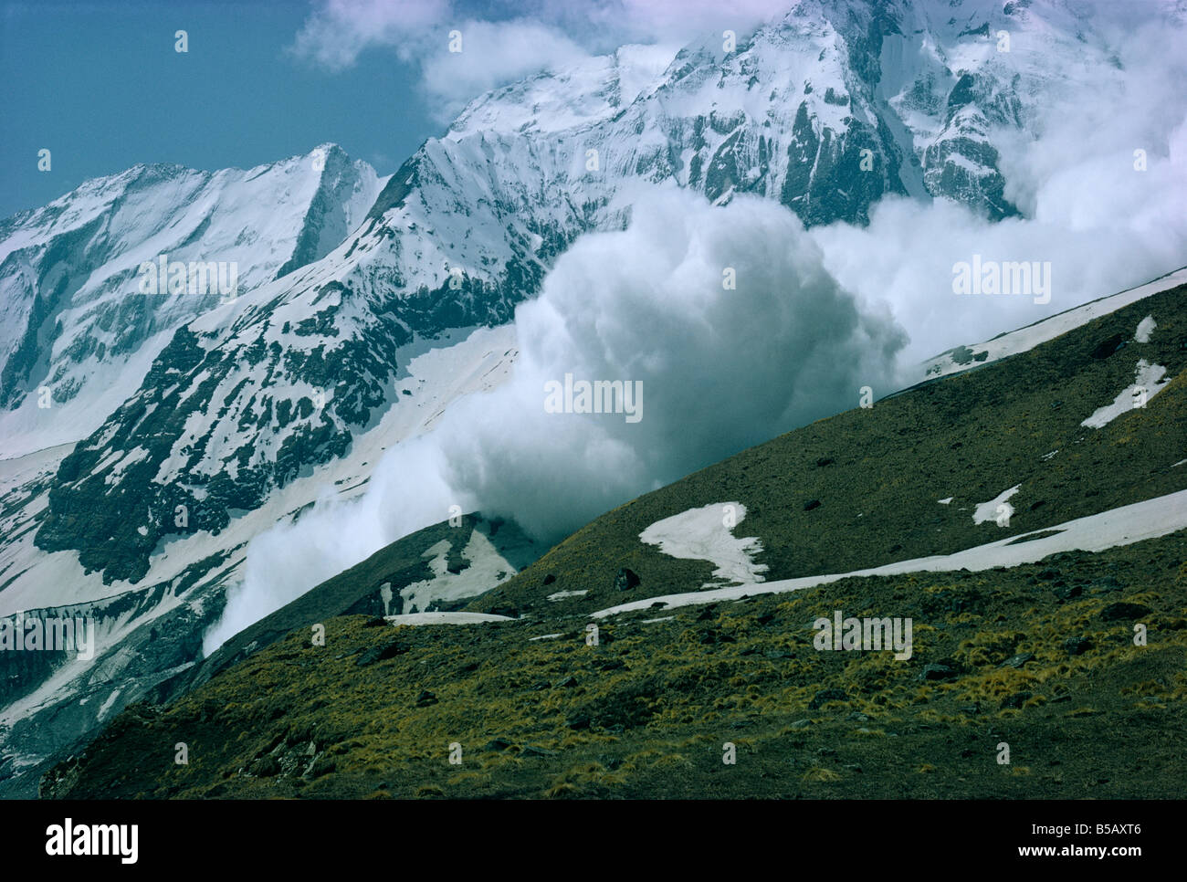 Avalanche hi-res stock photography and images - Alamy