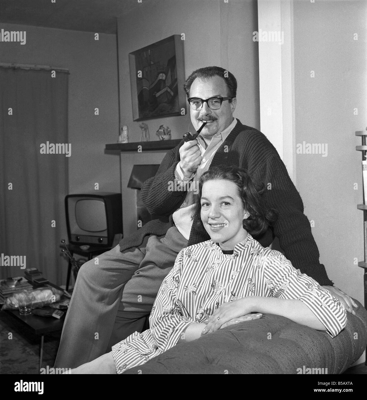 Pipe maker hi-res stock photography and images - Alamy