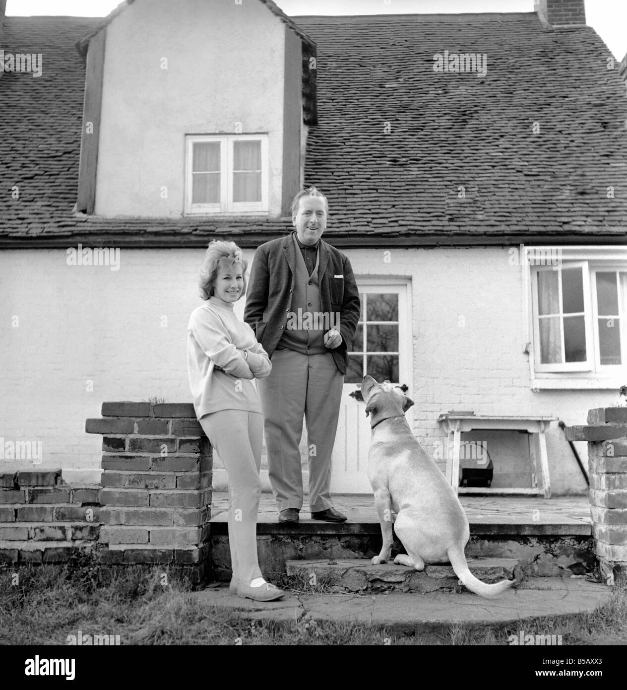 Tv actor hugh lloyd seen Black and White Stock Photos & Images - Alamy