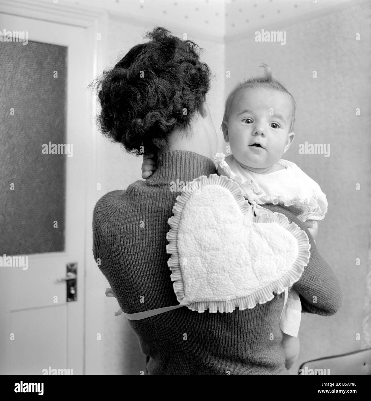 1960s mother and baby hi-res stock photography and images - Alamy