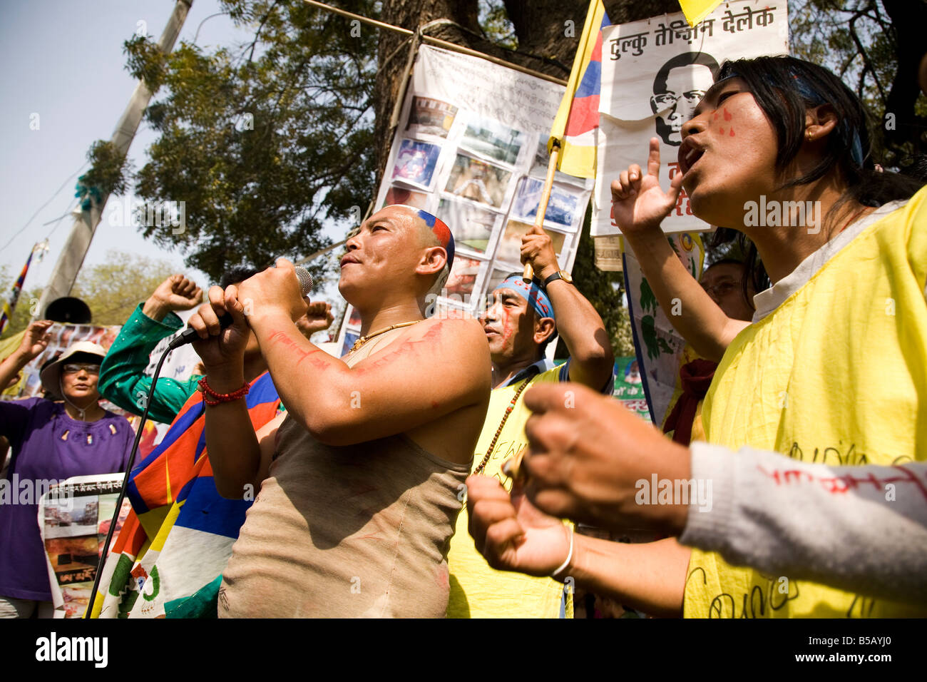 Tibetan activists hi-res stock photography and images - Alamy