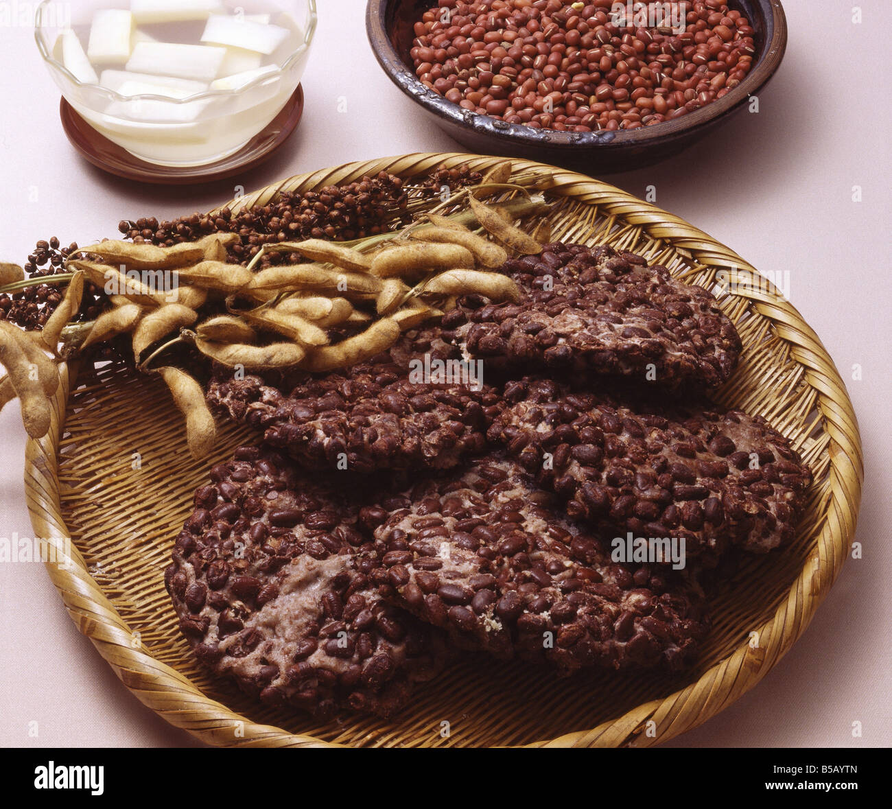 Rice cake with red bean hi-res stock photography and images - Alamy
