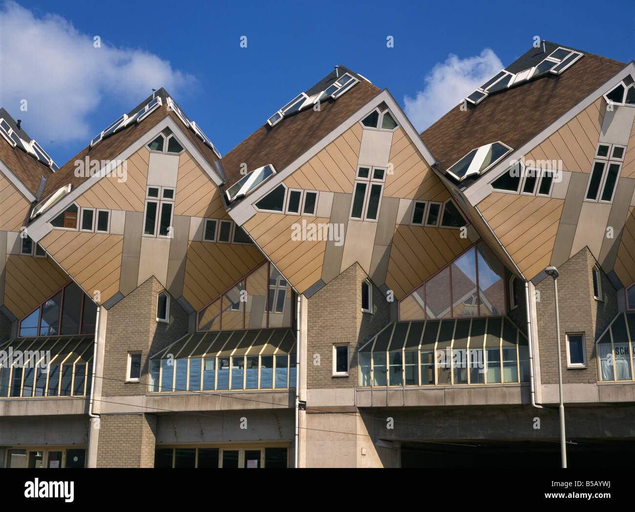 Modern Kijk Kubus houses in Rotterdam Holland C Bowman Stock Photo - Alamy