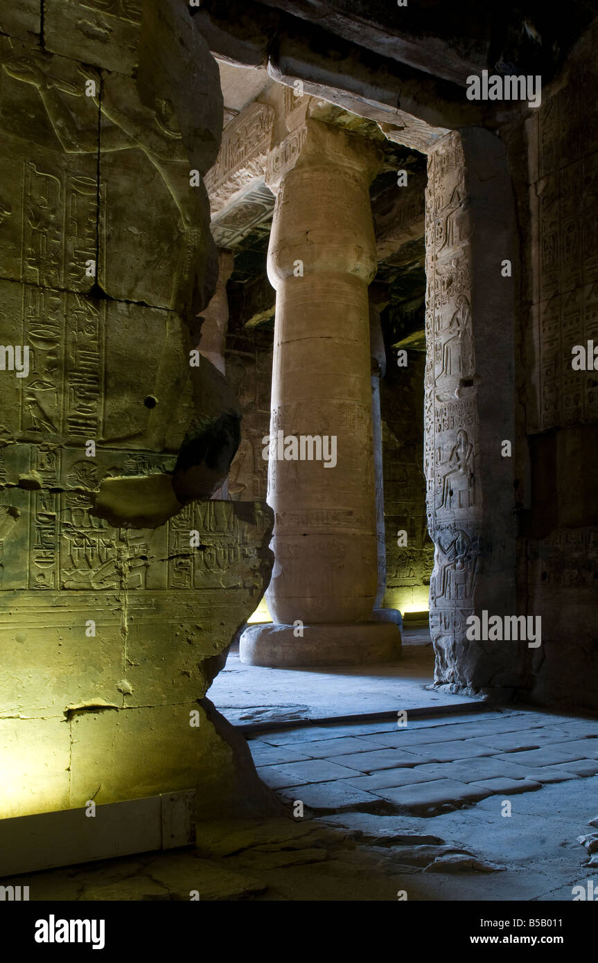 Egyptian art temple seti facade hi-res stock photography and images - Alamy