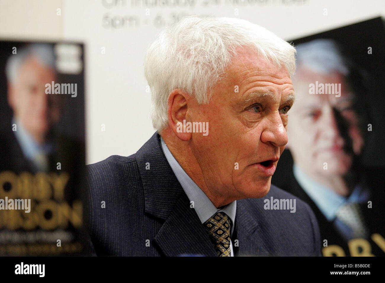 Lib Former Newcastle United boss Sir Bobby Robson Stock Photo - Alamy