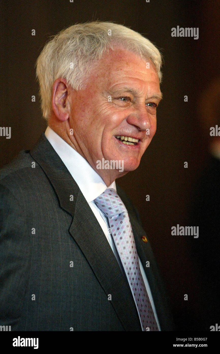 Lib Former Newcastle United boss Sir Bobby Robson Stock Photo - Alamy