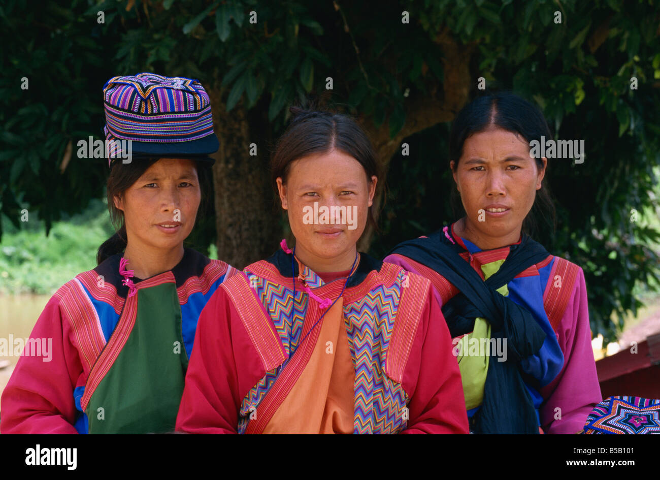 Portrait of three women of the Lisu hill tribe at the Chiang Dao ...