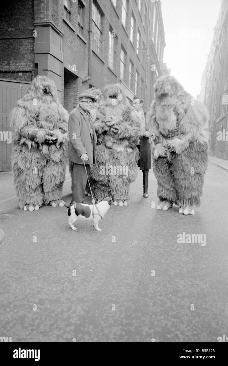 John levene hi-res stock photography and images - Alamy