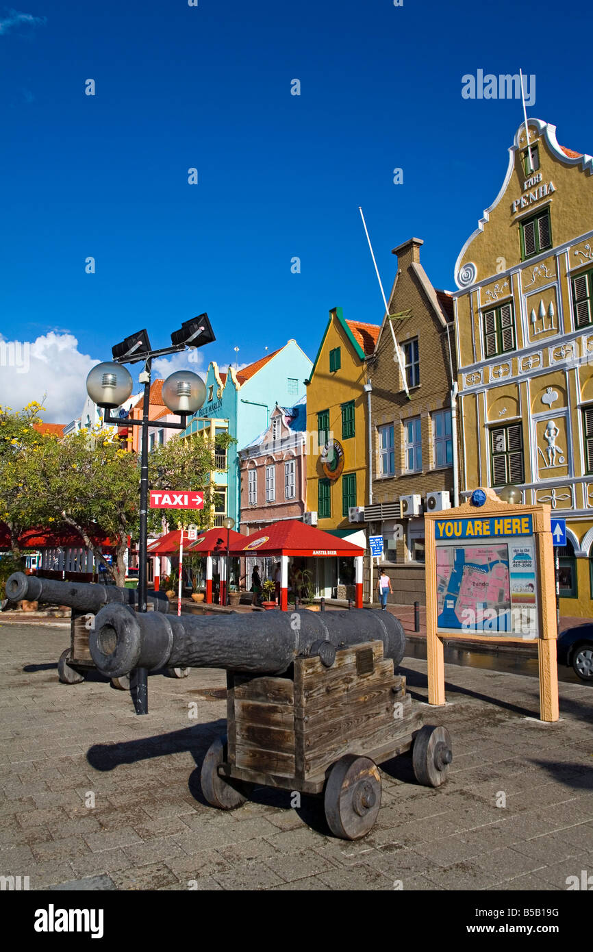 Punda on the handelskade hi-res stock photography and images - Alamy