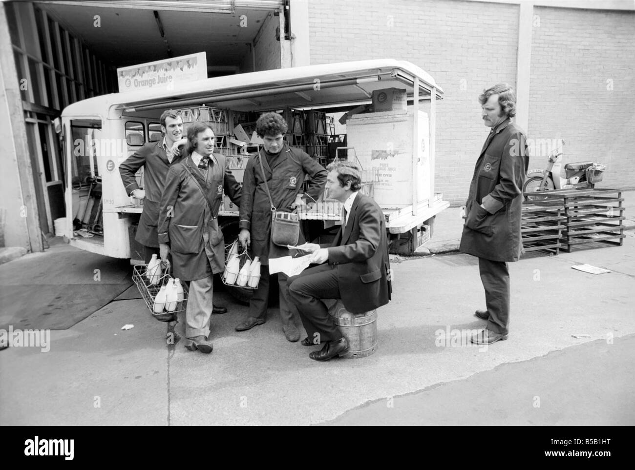 Milkman 1970s hi-res stock photography and images - Alamy