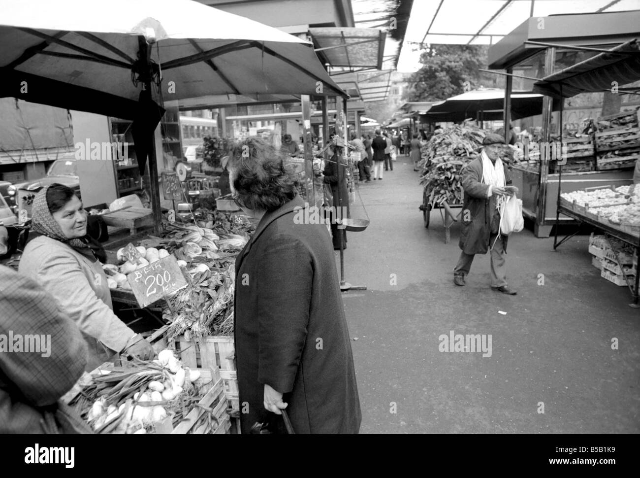 Street scene 1970s italy hi-res stock photography and images - Alamy