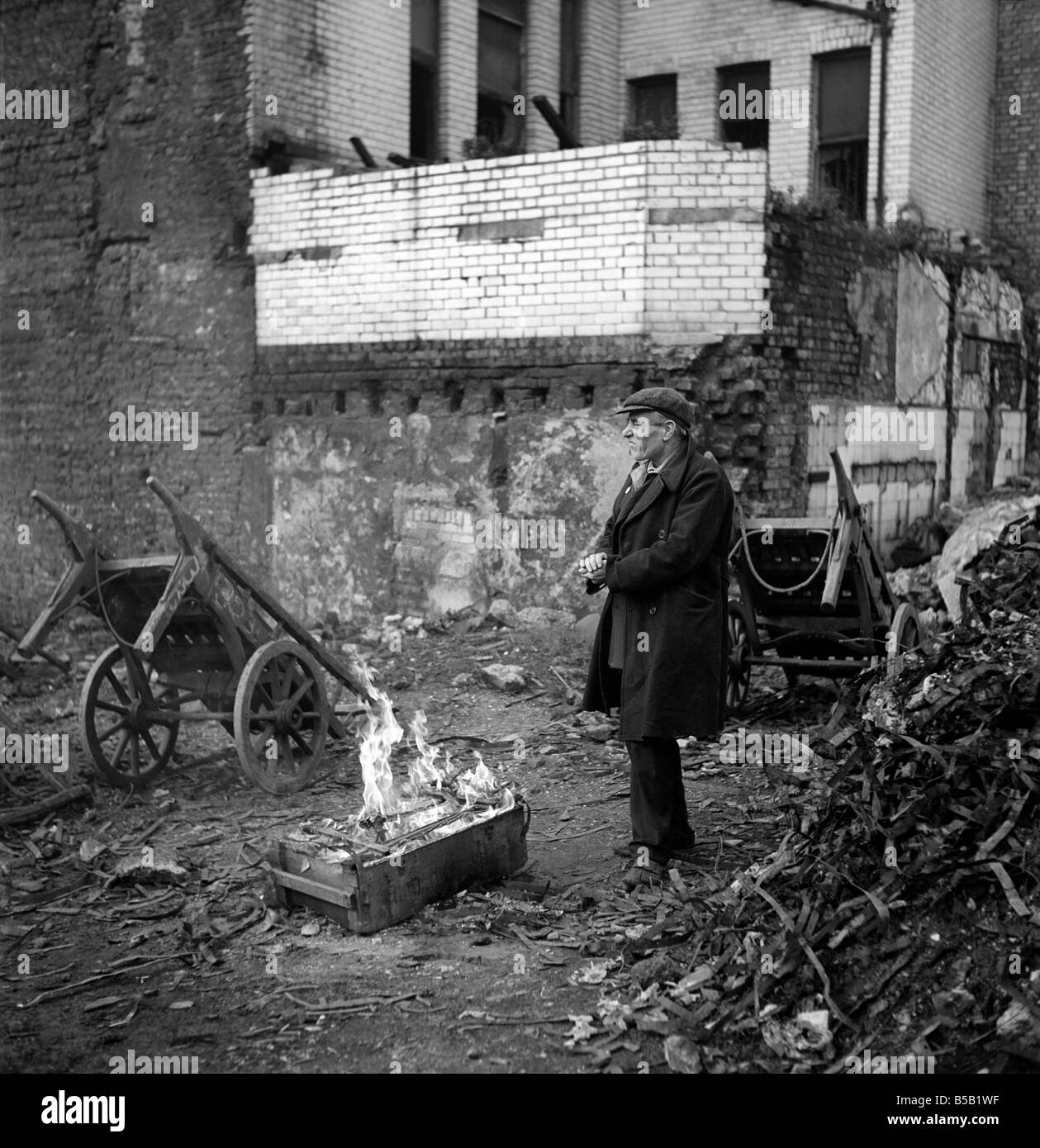 Homelessness tramps Black and White Stock Photos & Images - Alamy