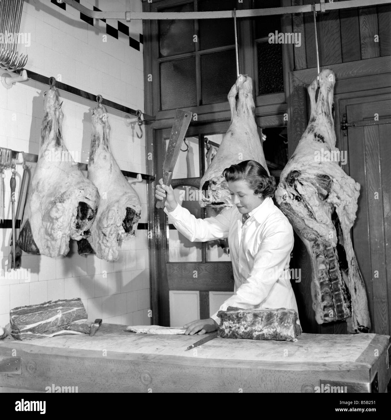 1950s woman food hi-res stock photography and images - Alamy