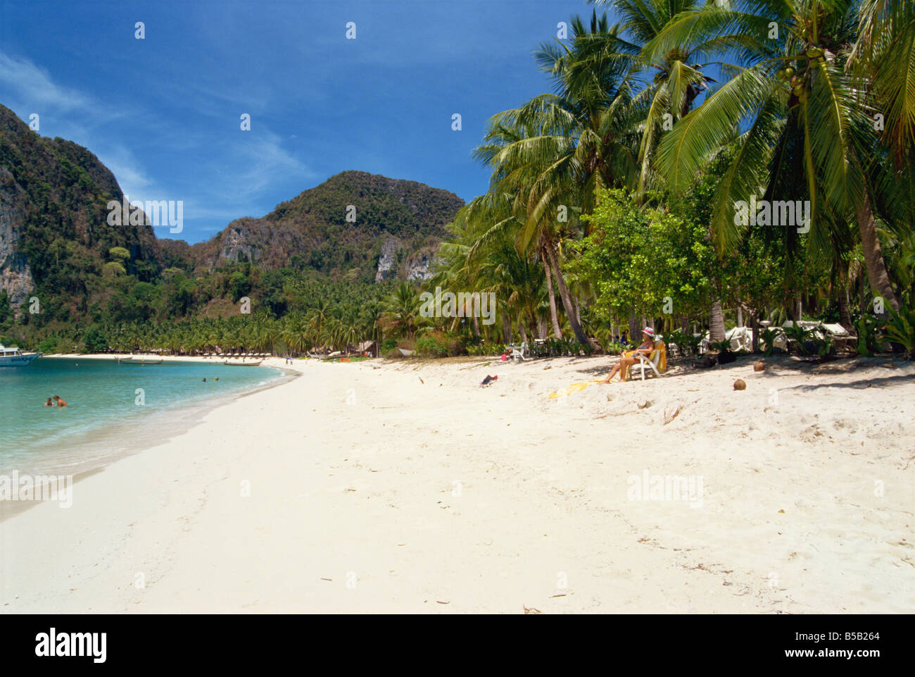 Koh pi pi island hi-res stock photography and images - Alamy