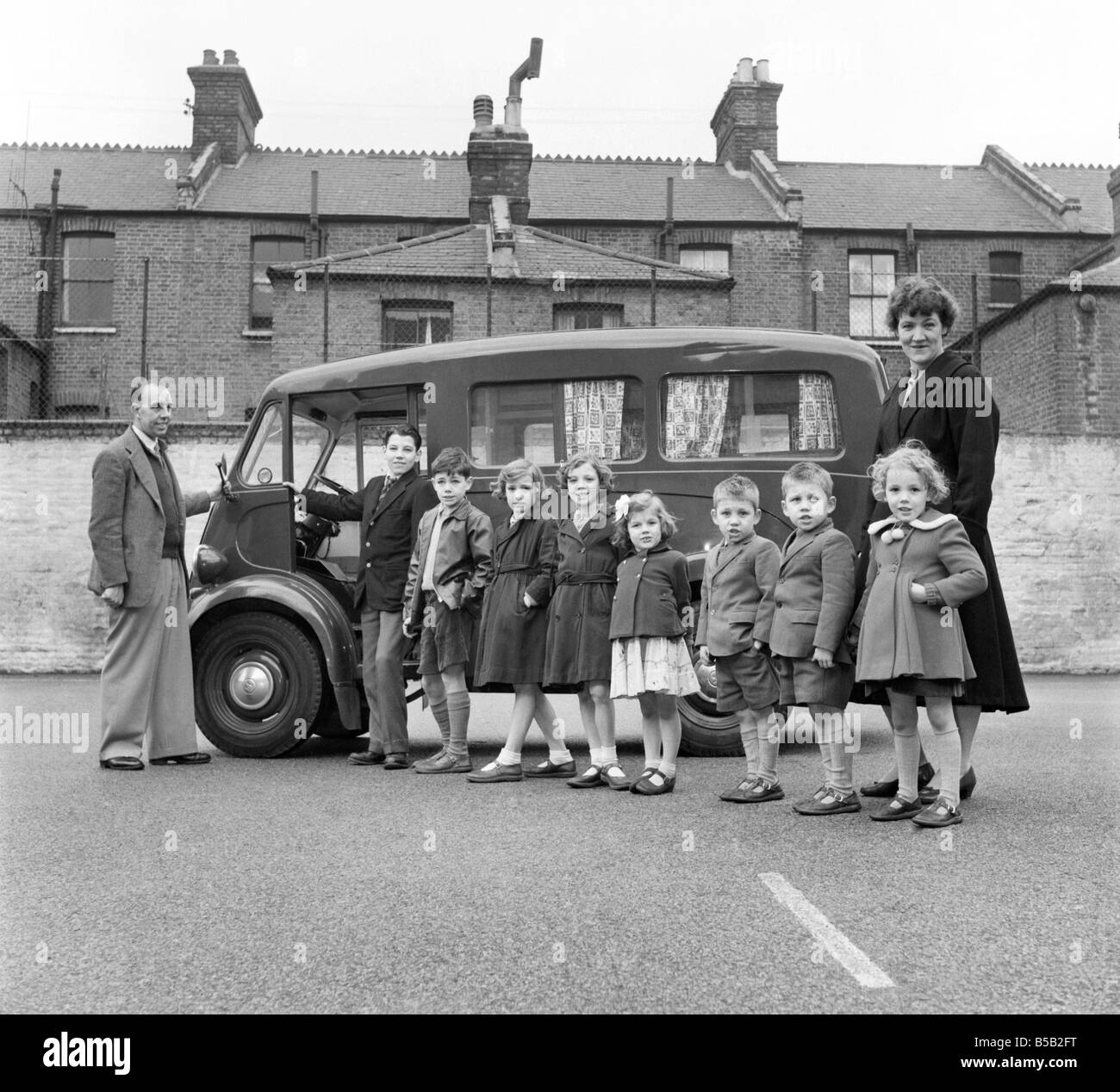 1950s family hi-res stock photography and images - Alamy