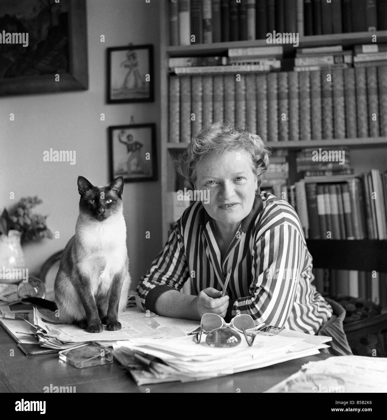 Literature author hi-res stock photography and images - Alamy