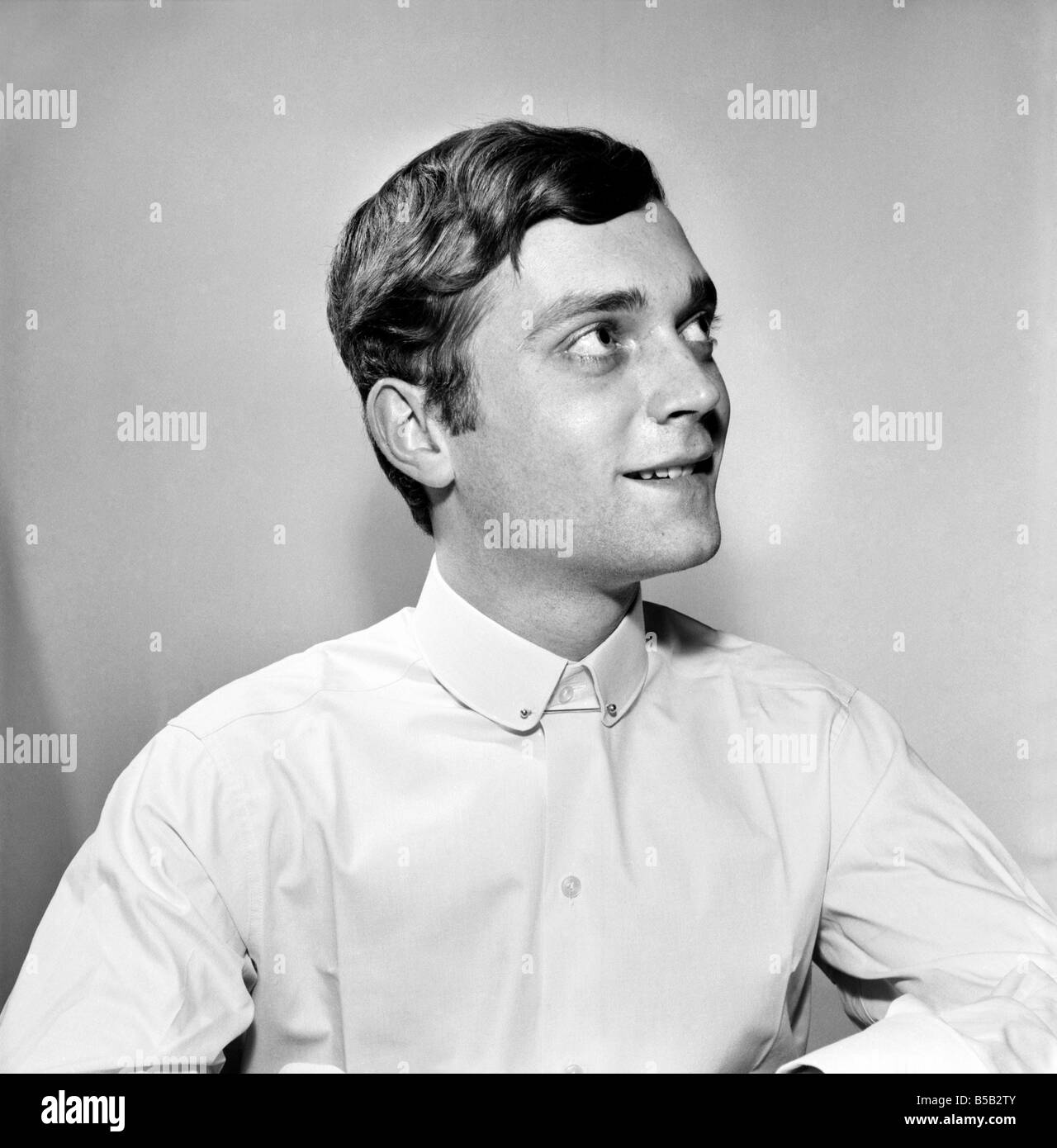 Men modelling the latest 1963 menswear design's in the streets of Paris ...