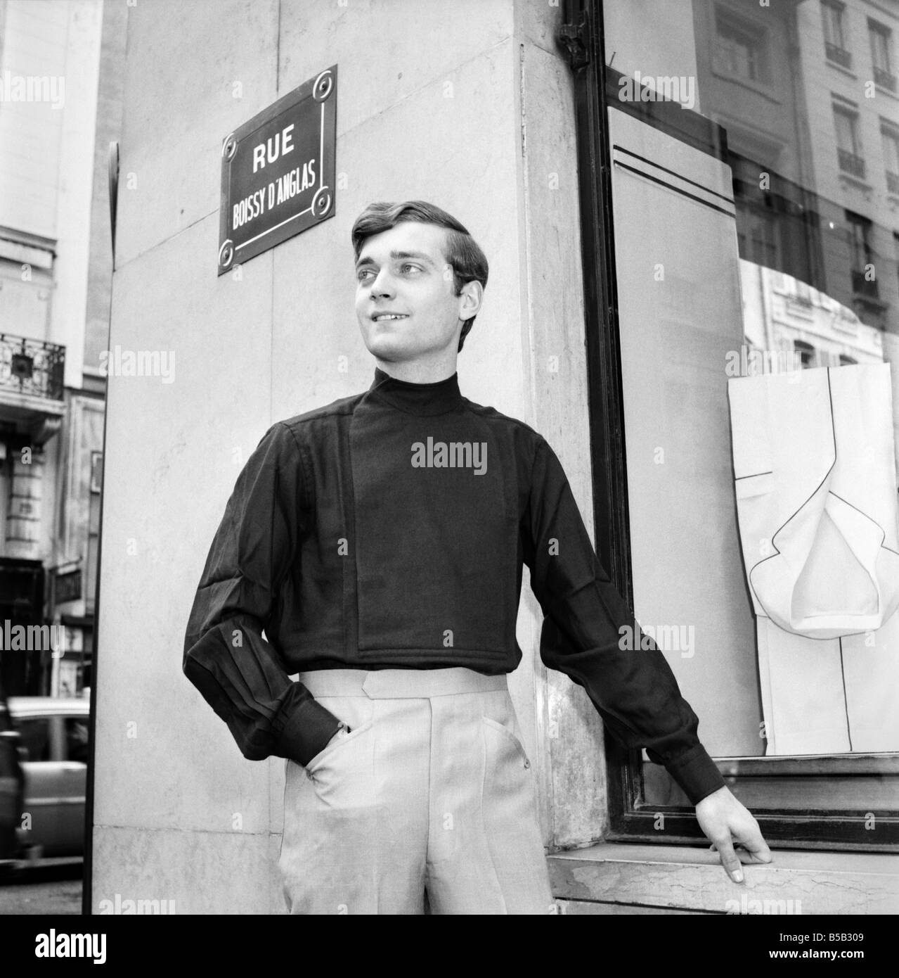 Men modelling the latest 1963 menswear design's in the streets of Paris ...