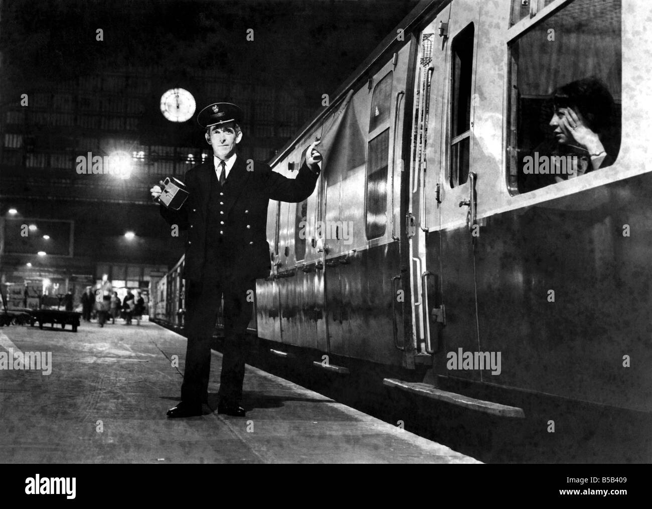 Train station 1960s hi-res stock photography and images - Alamy