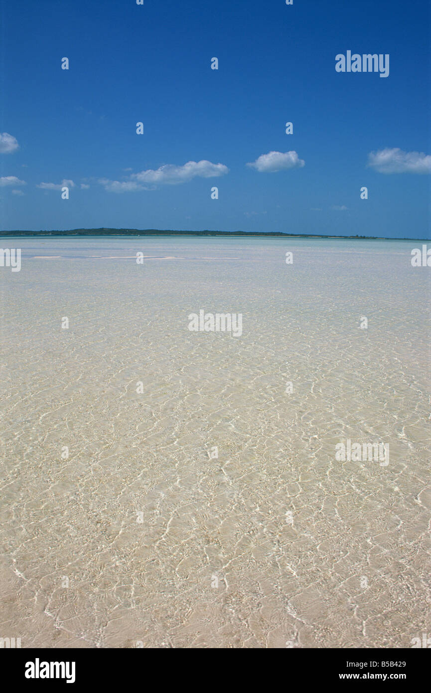 Harbour island the bahamas beaches hi-res stock photography and images ...