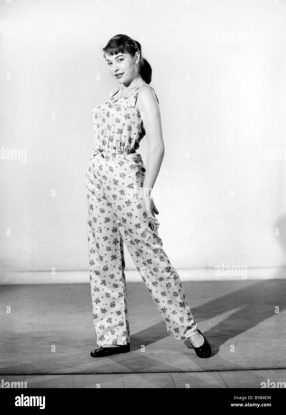 Clothing: Fashion: Nightwear. 1957 B492-010 Stock Photo - Alamy