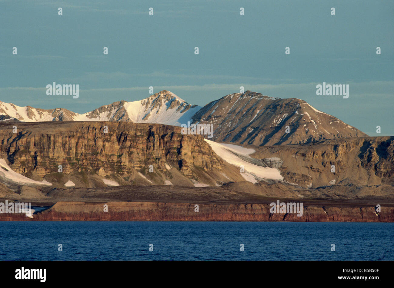 Kongsfjorden hi-res stock photography and images - Alamy