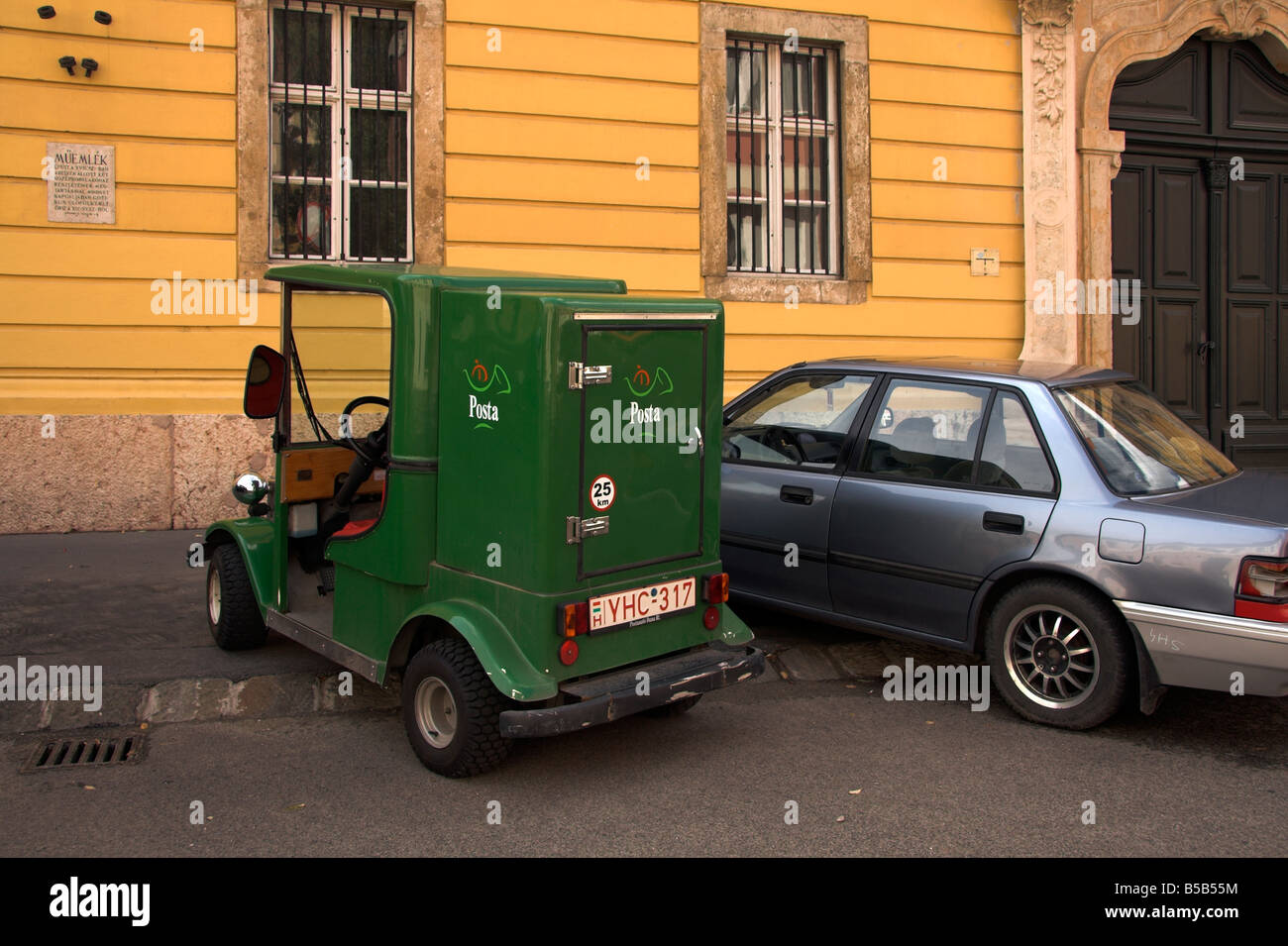 Vintage post office van hi-res stock photography and images - Alamy