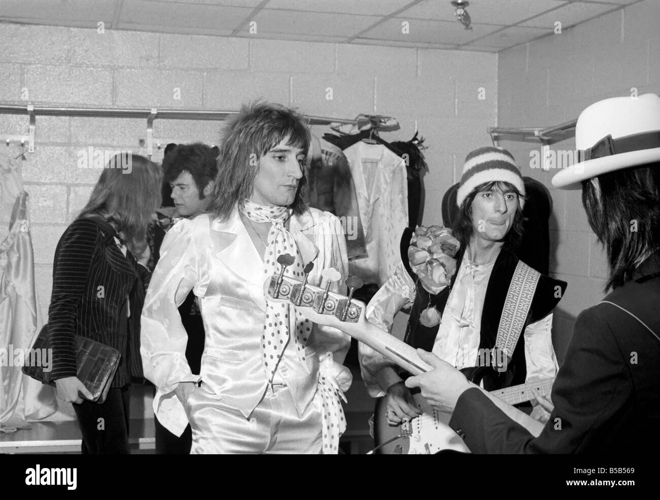 Rod Stewart and the Faces on tour in America. Rod and Ronnie Wood ...
