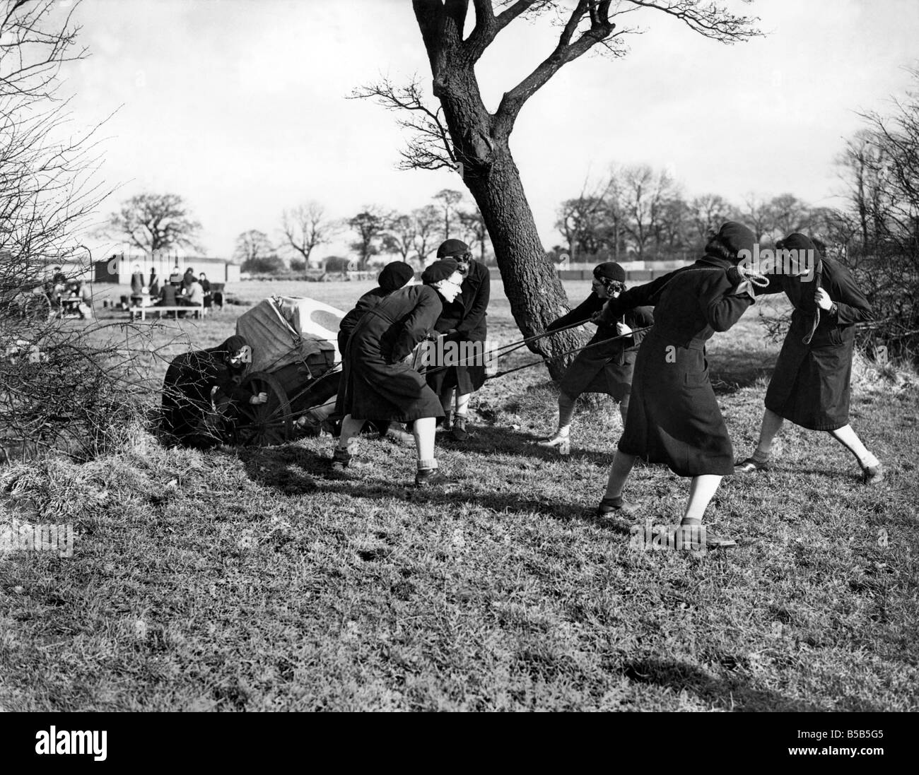 From all England 1,000 Girl Guides have volunteered for a ÊCommandoË ...