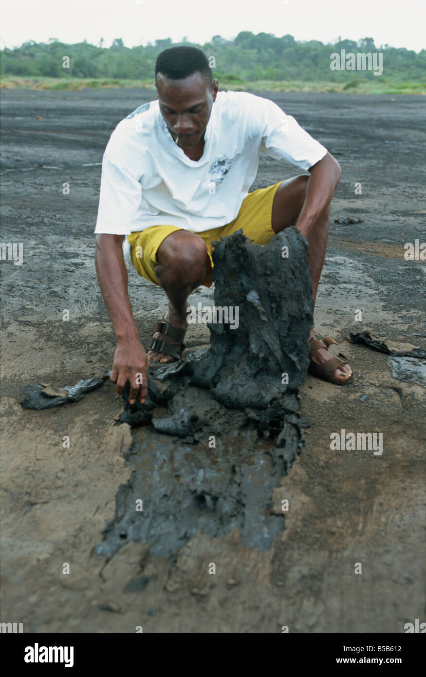 Pitch lake trinidad hi-res stock photography and images - Alamy