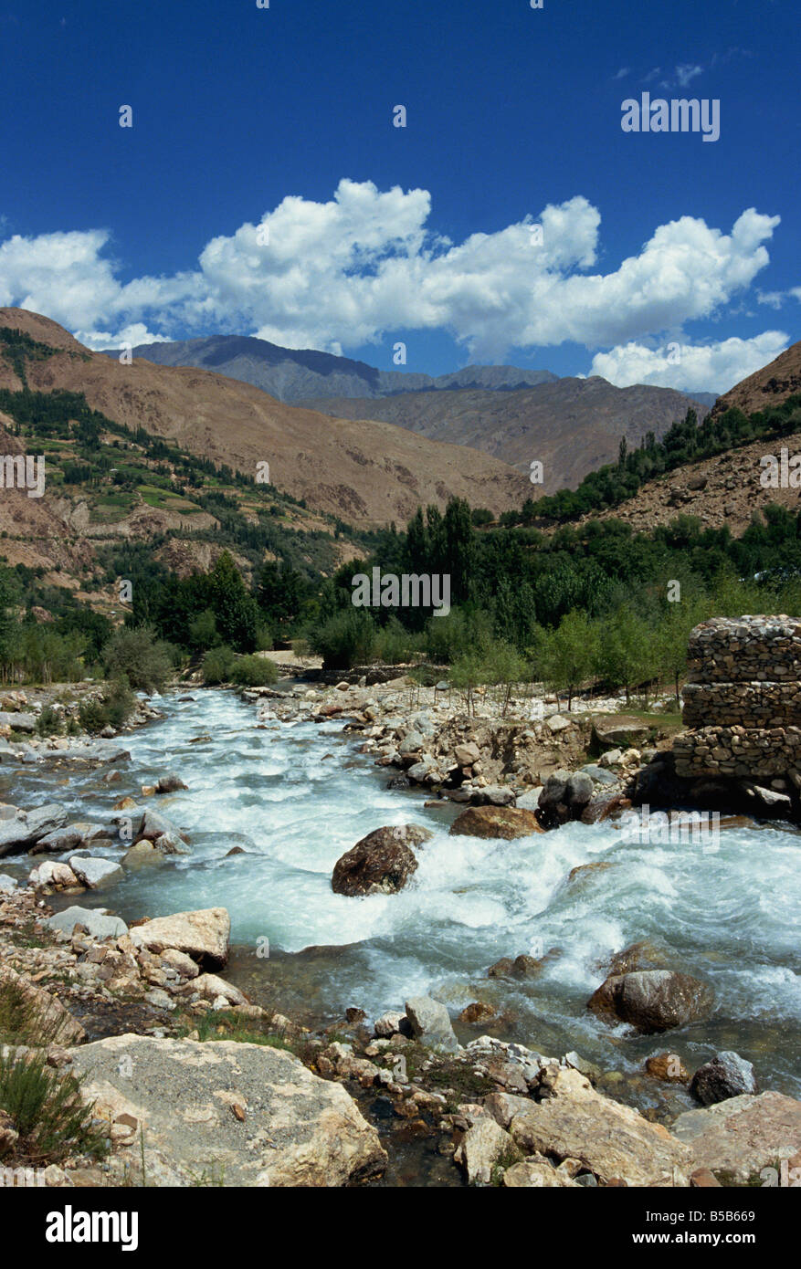 Chitral kalash hi-res stock photography and images - Alamy