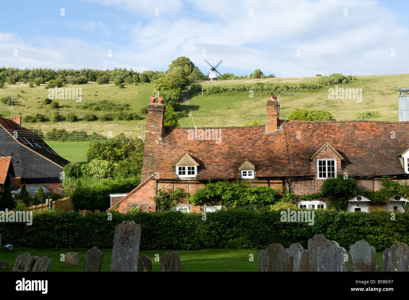 Country cottage background hi-res stock photography and images - Alamy
