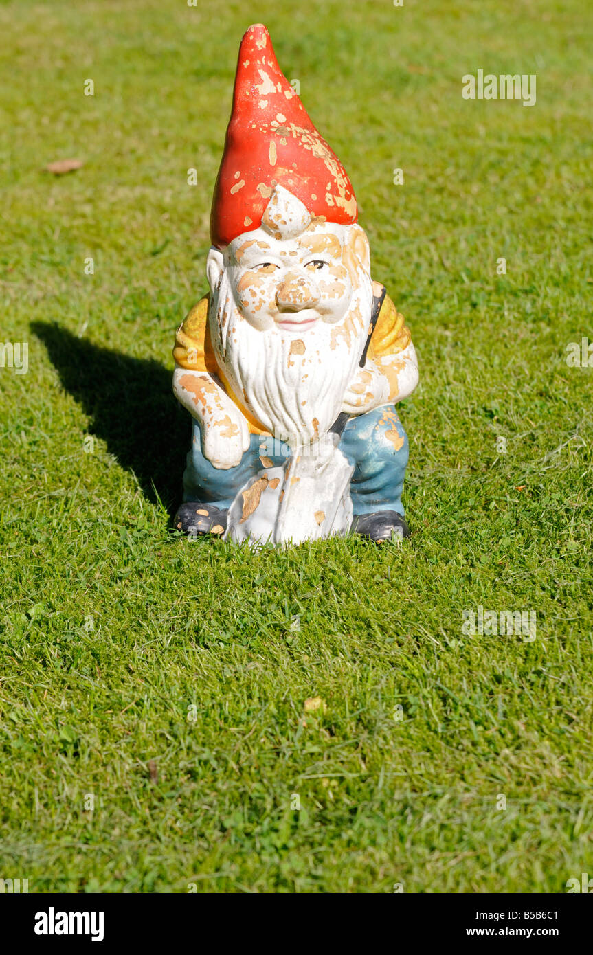 German garden gnome hi-res stock photography and images - Alamy