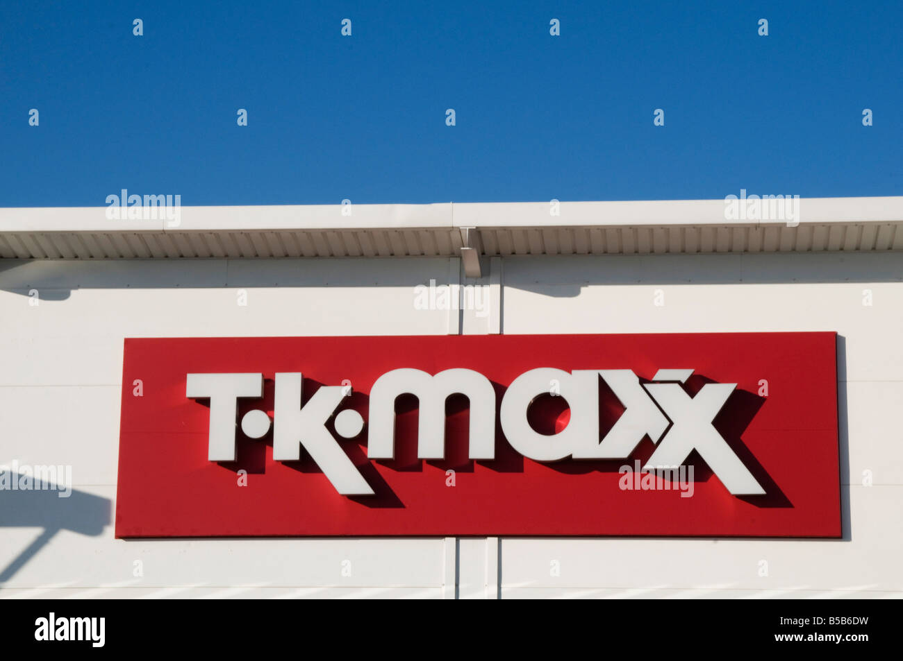 Tk maxx logo hi-res stock photography and images - Alamy